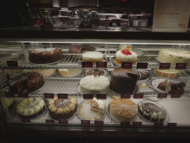 Death of a Cheesecake Factory: Neighborhood mourns a once-bustling date ...