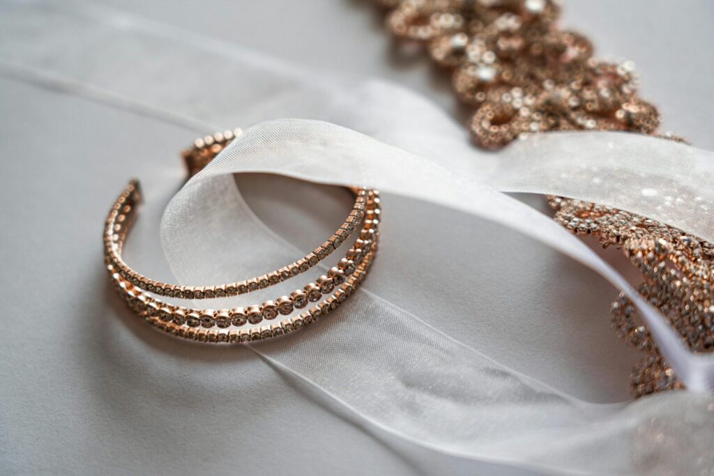 How jewelers spot the best vintage jewelry hidden in thrift stores