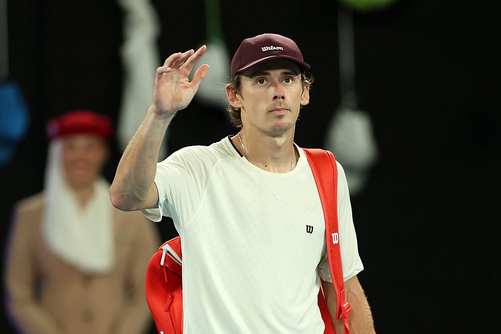 Alcaraz reaches first Australian Open semi-final to send De Minaur out