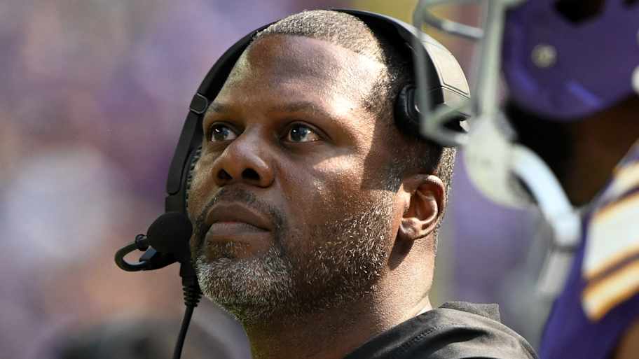 Daronte Jones hire sends a quiet warning to underachieving Commanders ...