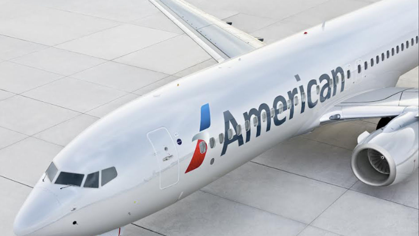 American Airlines issues apology to passengers