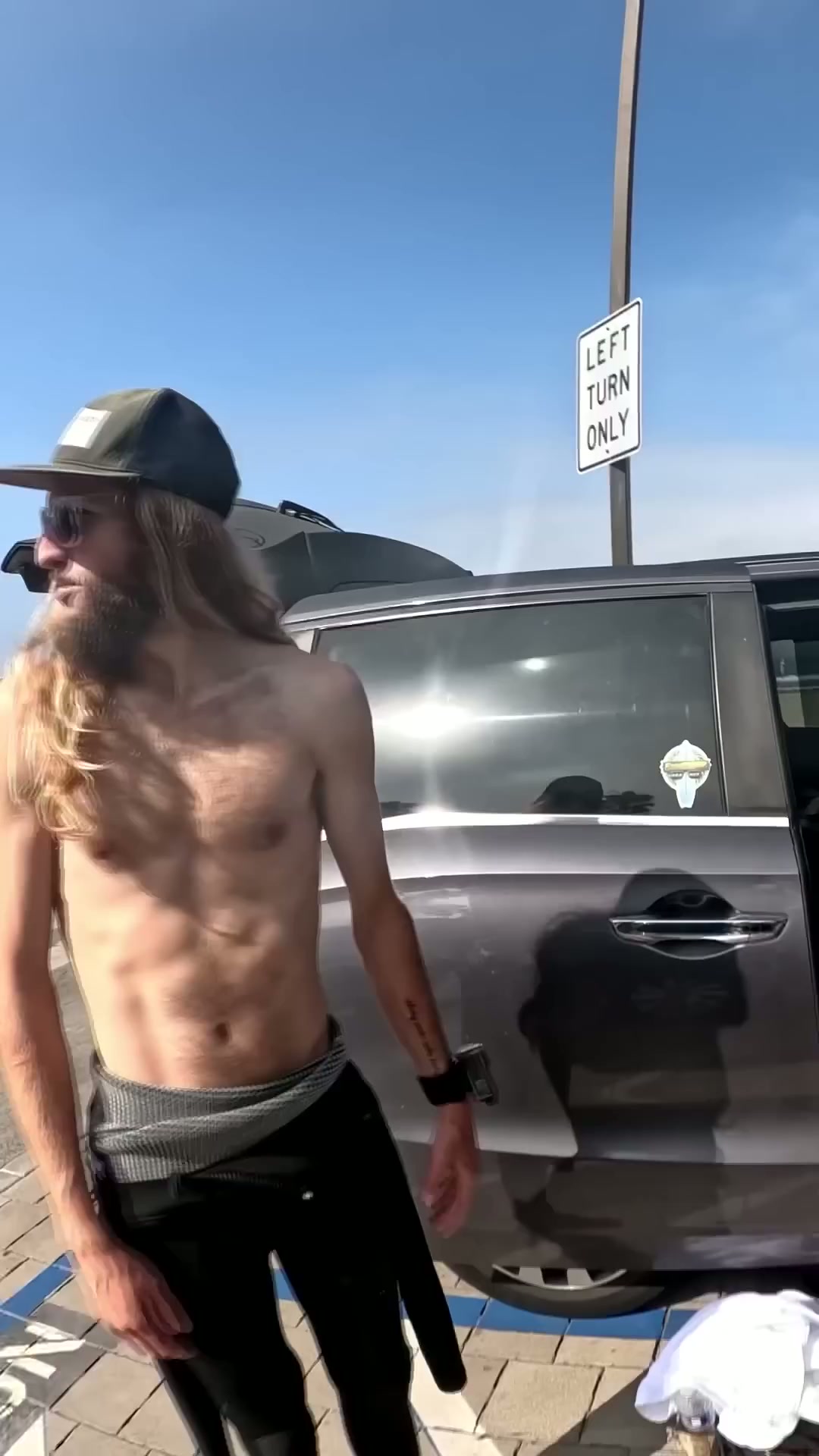 No way you don’t notice this! ⚠️