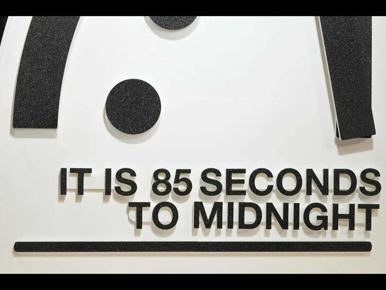 Doomsday Clock 2026: Nuclear threats, climate crisis, and AI risks push ...