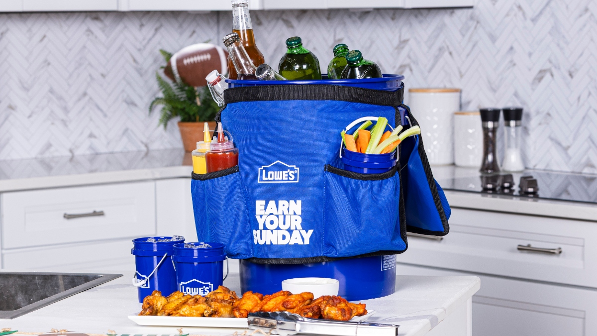 Lowe's $15 bucket belt = best Super Bowl hack ever