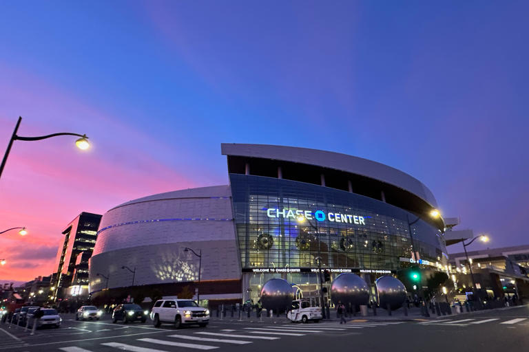 Chiefs to choose from 2 Kansas City firms for design of new stadium