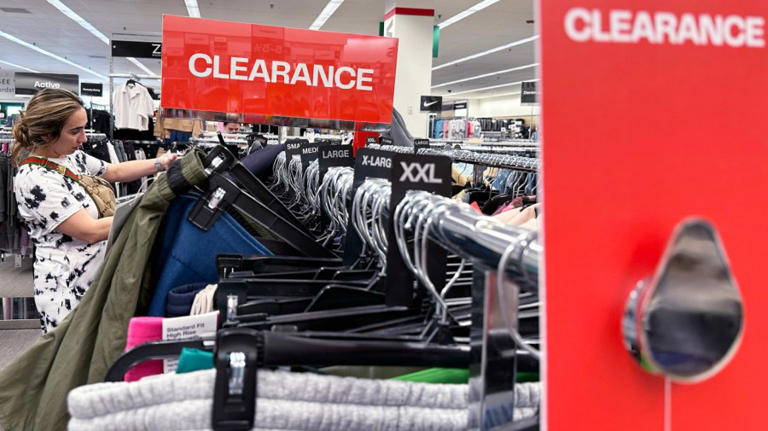 Consumer confidence falls to lowest level in more than a decade