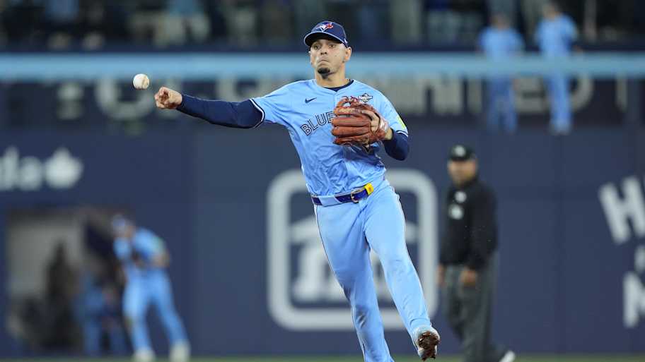 Two reasons why the Blue Jays should trade Giménez—and two why they ...