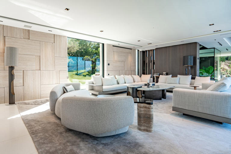 An art collector’s waterfront estate in St. Tropez asks nearly $140 million