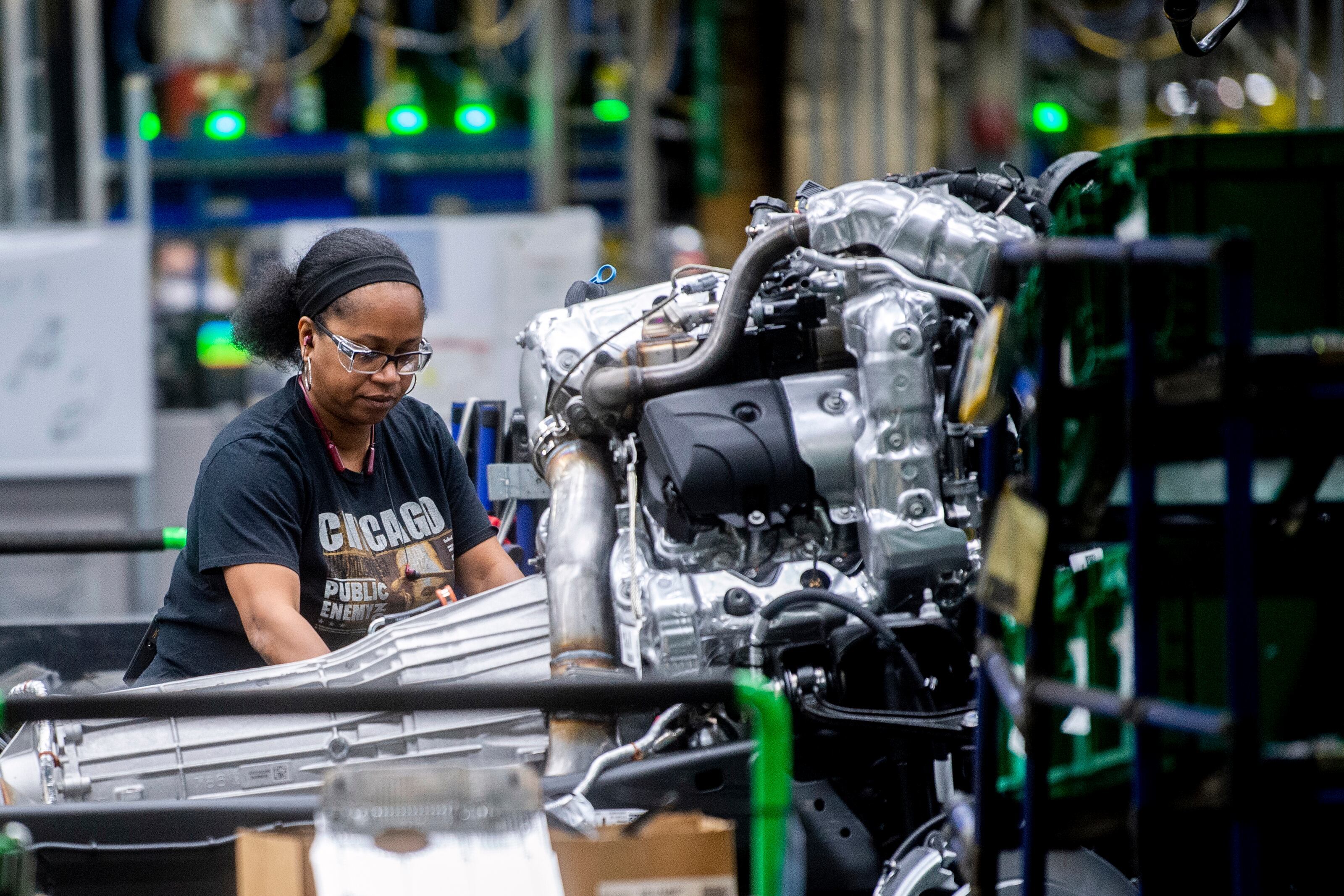 GM workers getting something extra in February — $10,500 profit-sharing ...
