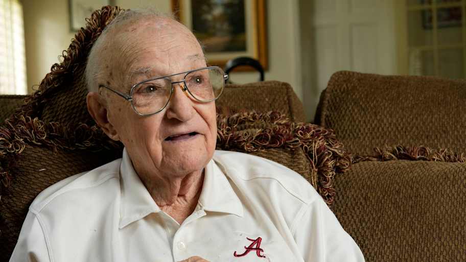 Legendary Alabama football practice official Eddie Conyers passes away