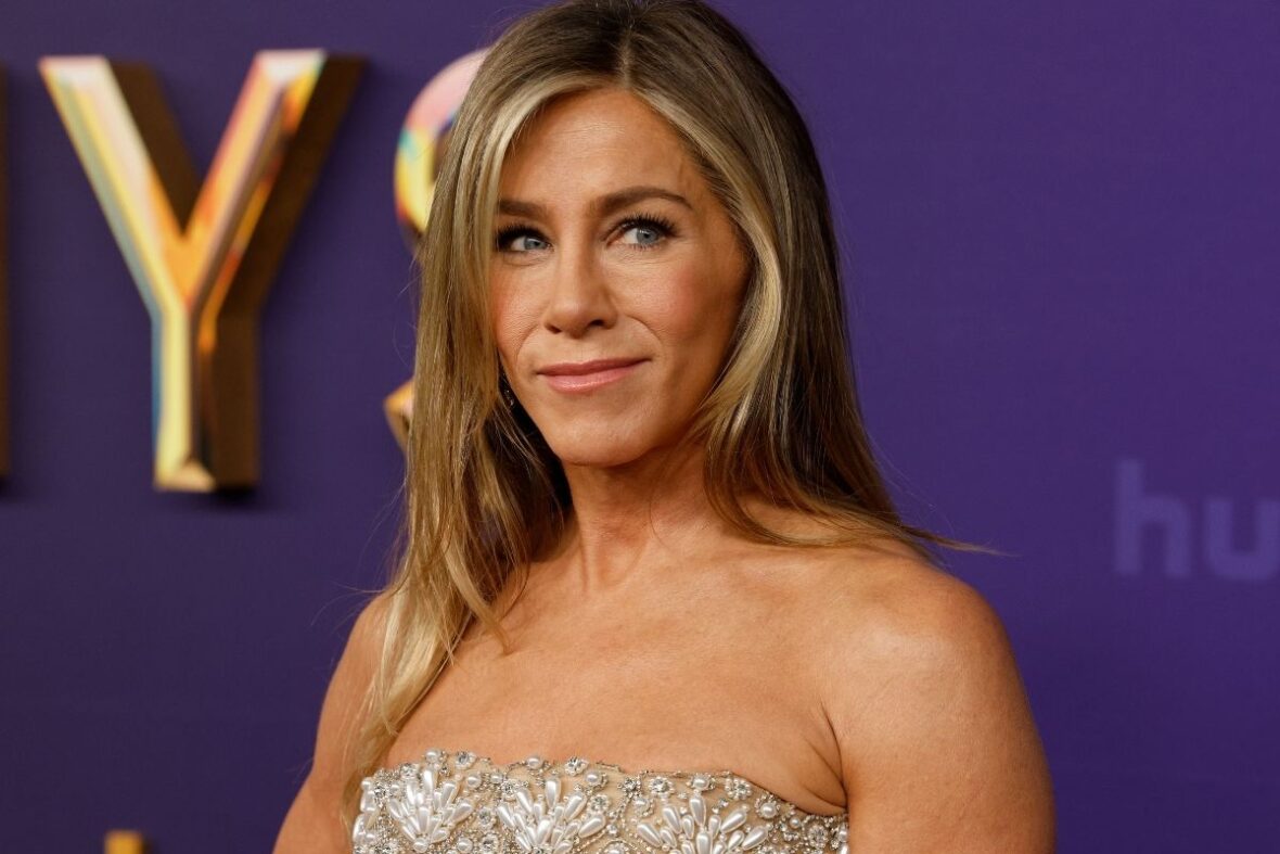 Jim Curtis talks about his growing love with Jennifer Aniston