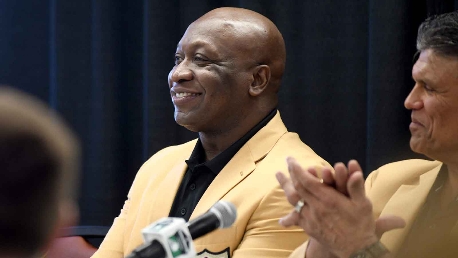 Vikings legend John Randle comes out strongly against ICE in IG post