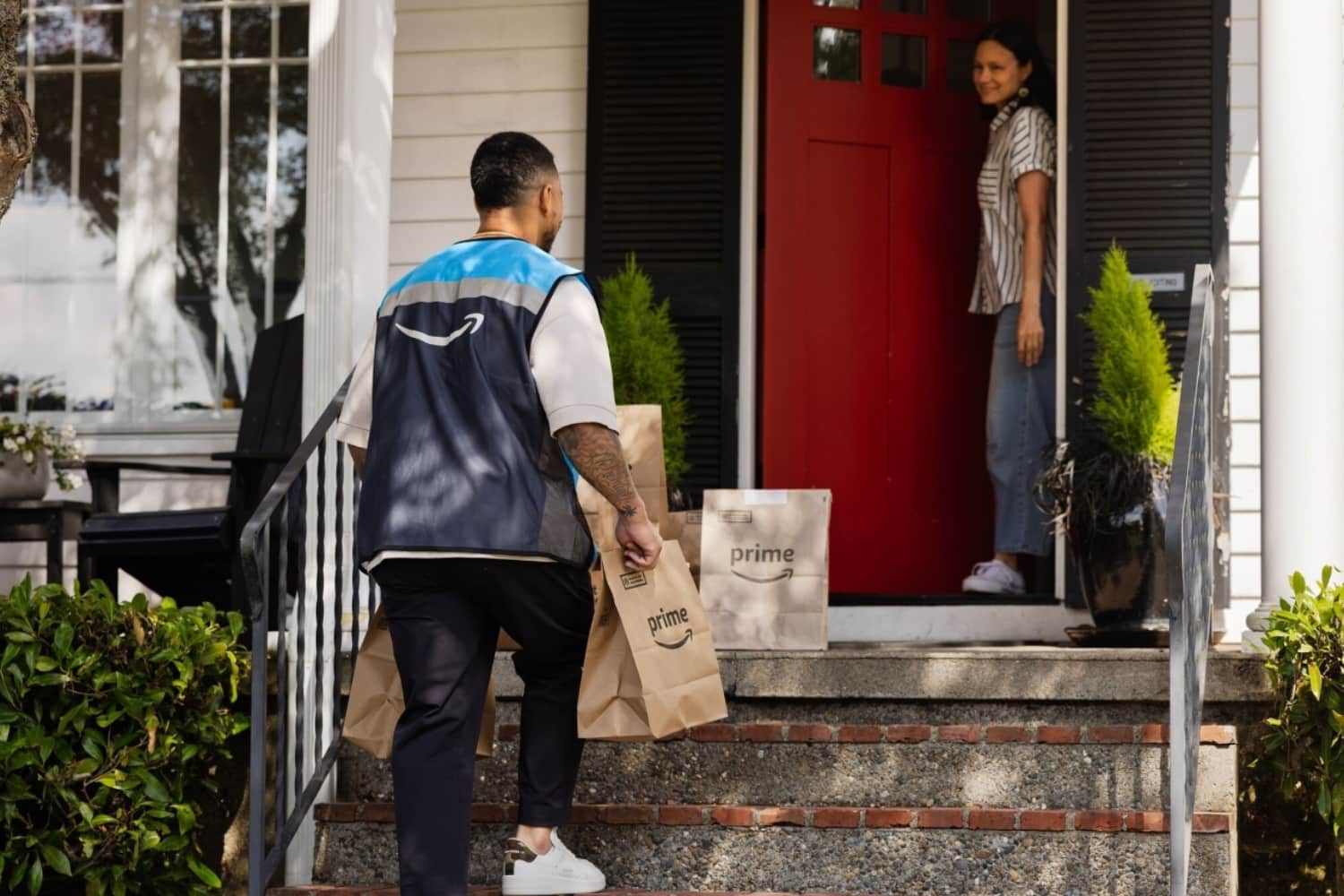 Amazon Fresh and Go stores are closing down