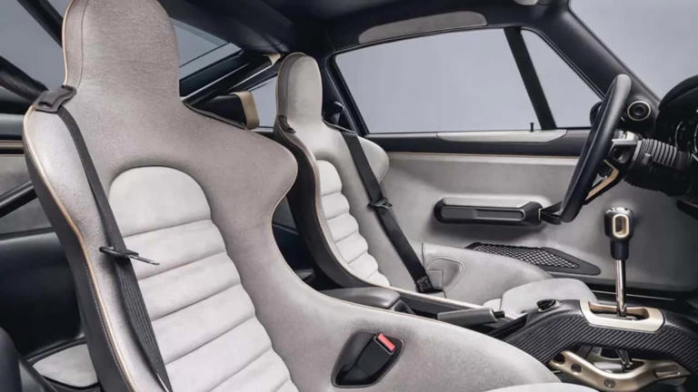 Singer's first DLS turbo is a 700-HP stunner