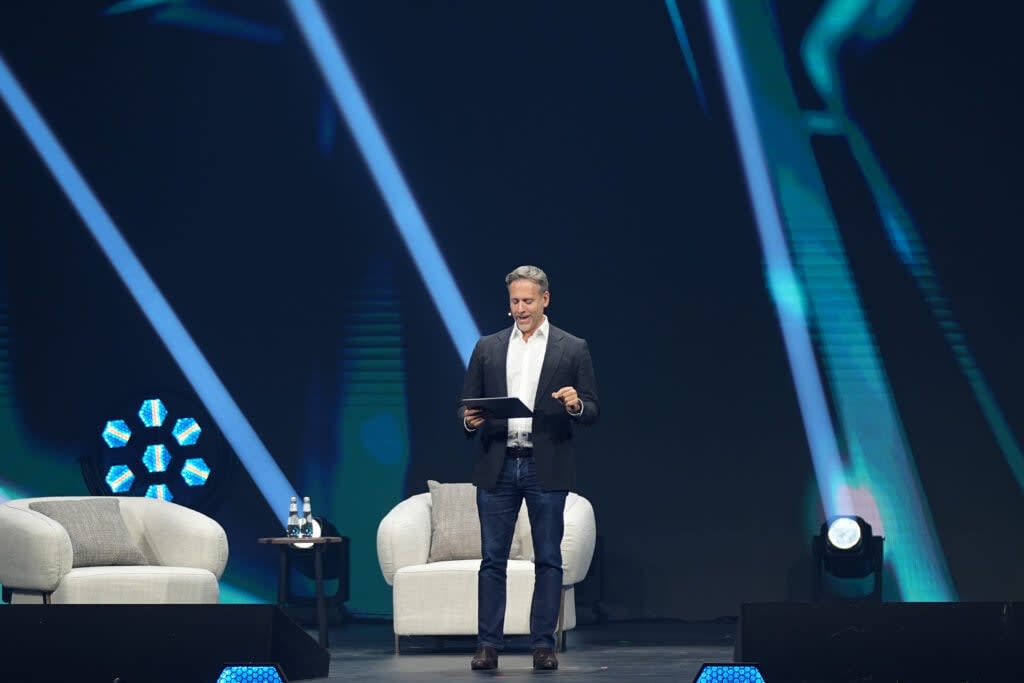 Ariel Helwani goes off on Max Kellerman for joining Dana White-led ...