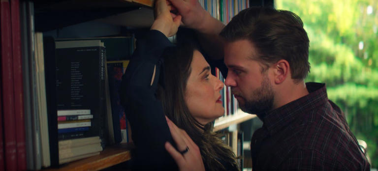 Leo Woodall's 'scandalous' Netflix drama with Rachel Weisz confirms ...