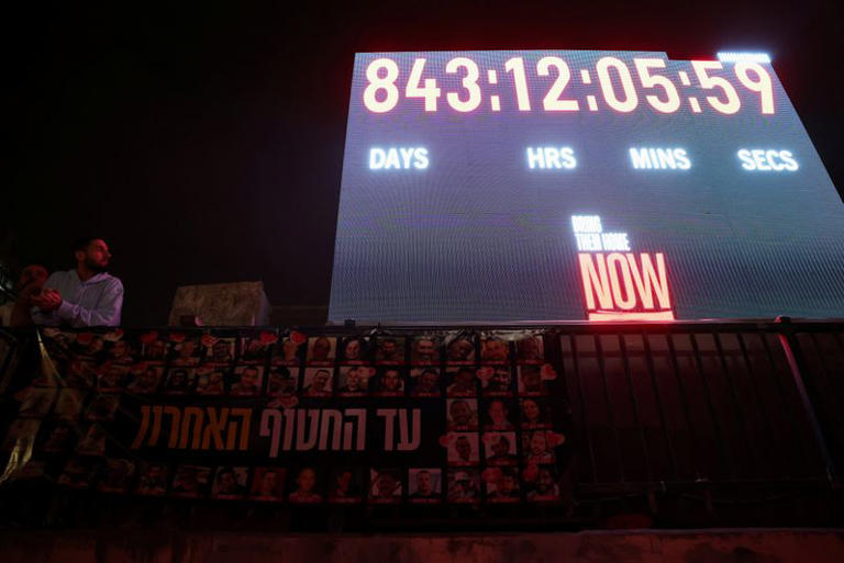 After 844 Days, Israelis to turn off clock marking time since October 7 ...