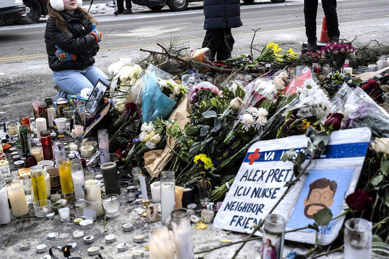 Jimmy Kimmel chokes up over 'vile' and 'heartless' ICE killing of Alex ...