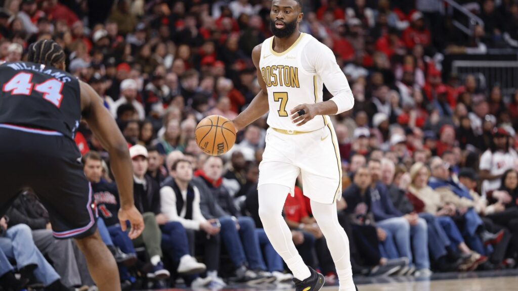 Jaylen Brown discusses ICE, Minnesota protests amid fatal shootings