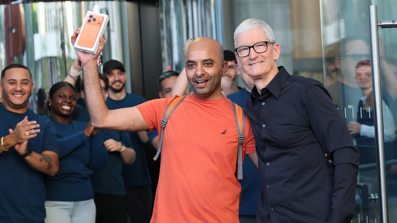 iPhone 5S Gets Unexpected iOS Update With 3 New Features (13 Years Later)