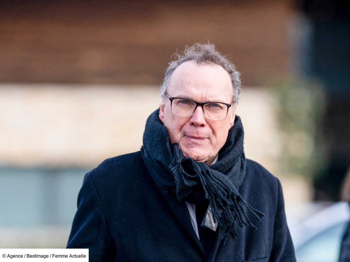 "Les radios ont beaucoup passés les chansons" : Julien Lepers a touché ...