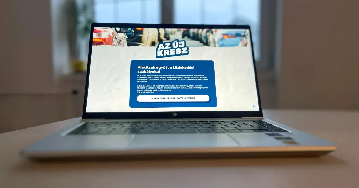 Tippeljen, ki kezeli azoknak az adatait, akik Lázár János weboldalán ...