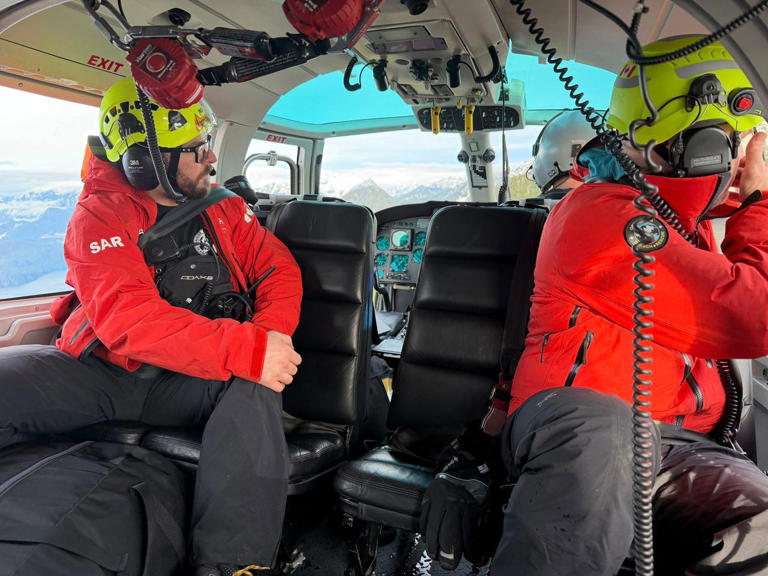 4 hikers stranded on mountain during storm. Rescuers unable to reach ...