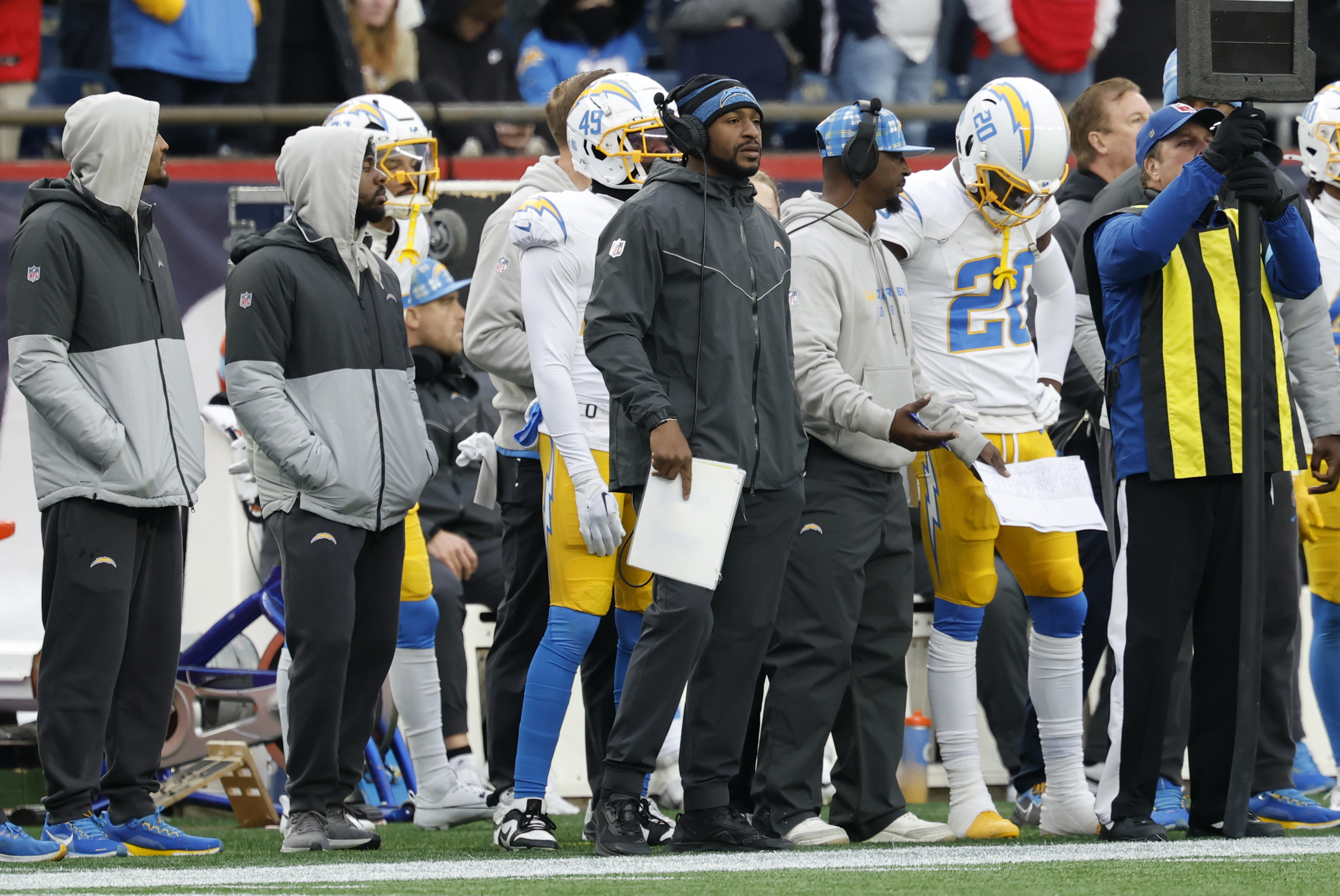 Chargers interview trio of in-house names for defensive coordinator