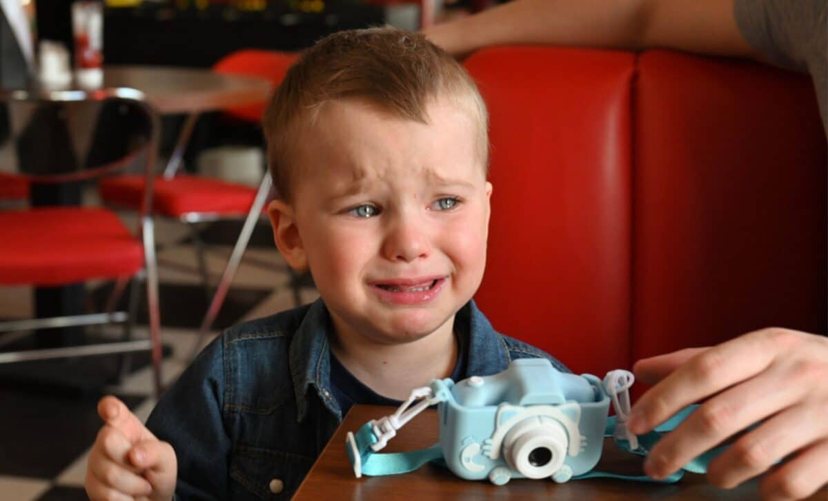 Parents left furious after vegan restaurant owner refuses to reheat ...