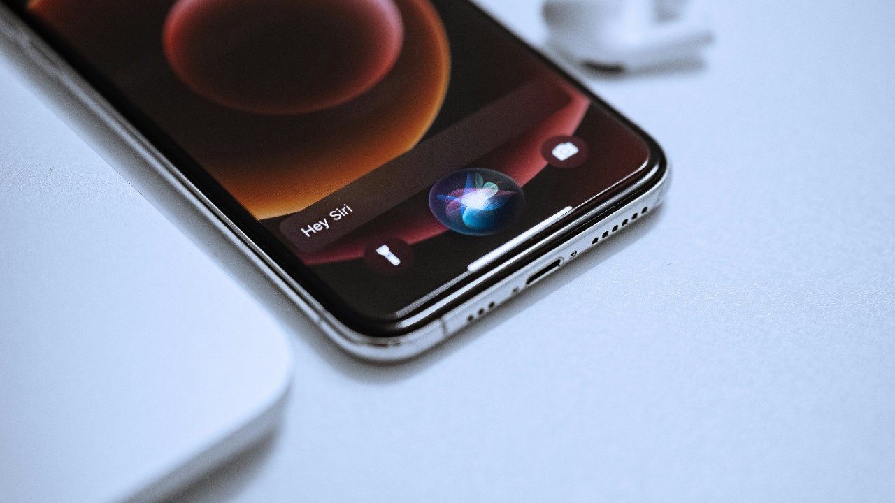 Apple set to reveal new AI supercharged Siri next month