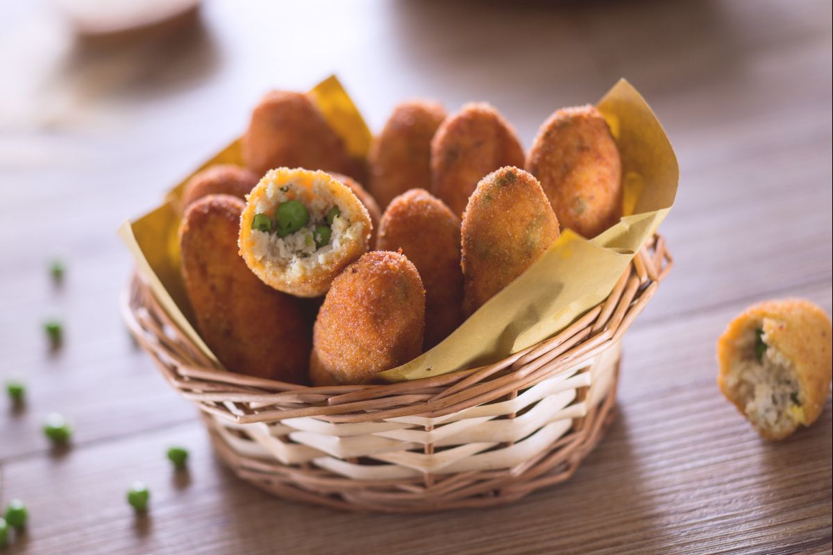 Chicken and pea croquettes