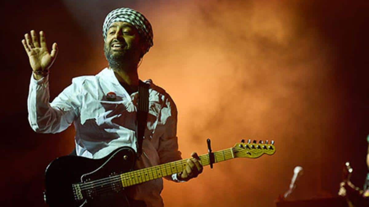 Arijit Singh announces retirement from playback singing in cryptic New ...