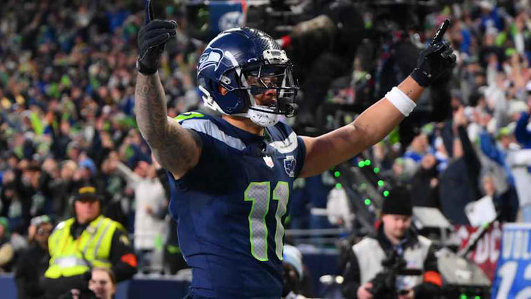 Jaxon Smith-Njigba’s mom’s neon green Seahawks fit stuns in sweet ...