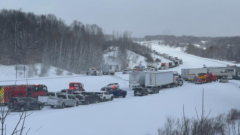 Pileup of as many 30 vehicles shuts down EB M-6 near Grand Rapids