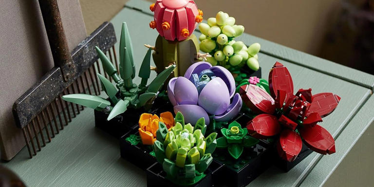 Amazon has big deals on LEGO flowers ahead of Valentine's Day