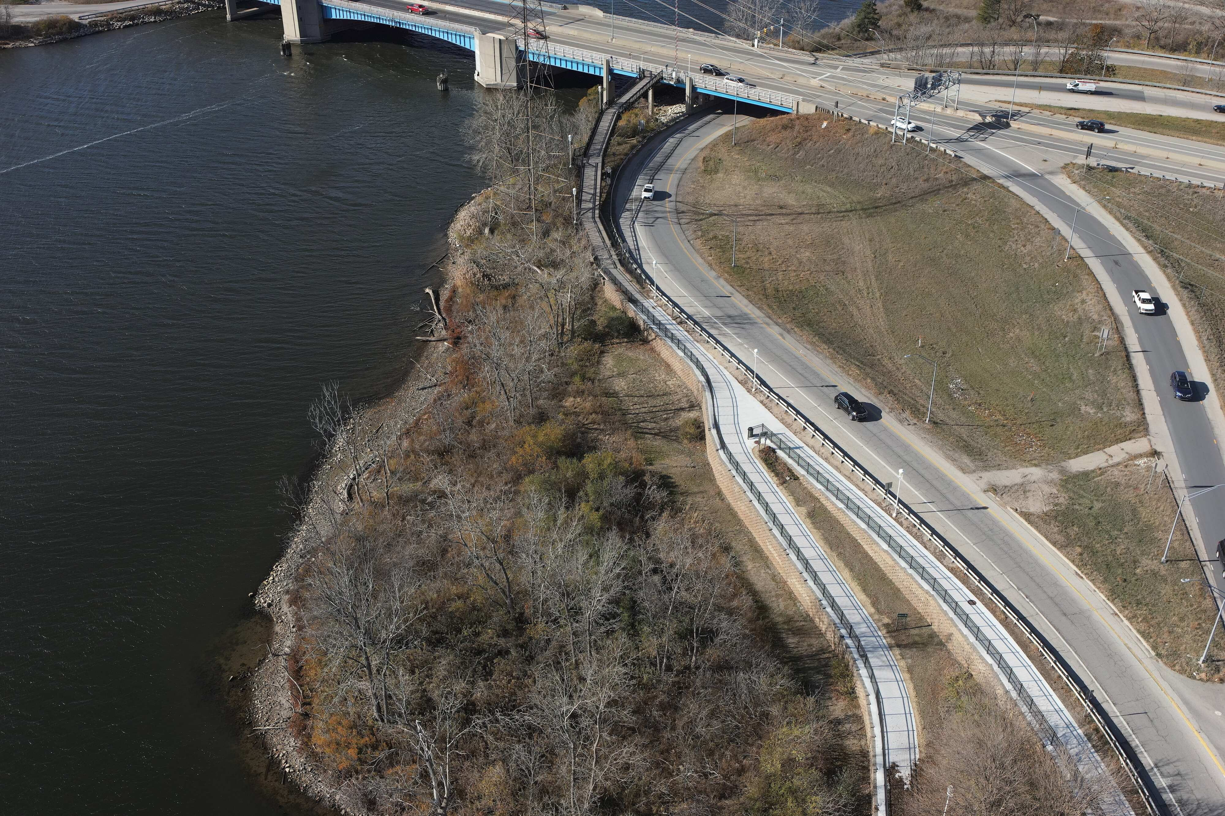 Ferrysburg, Grand Haven, Spring Lake win award for bike path project