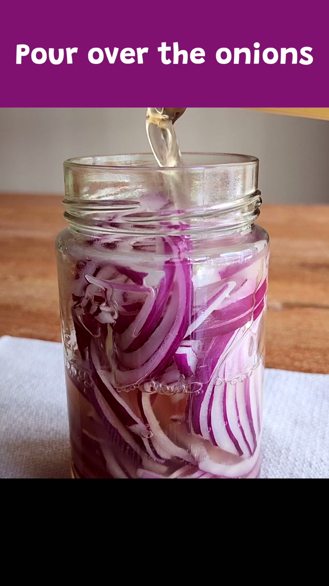 Always keep a jar in your fridge: quick-pickled red onions