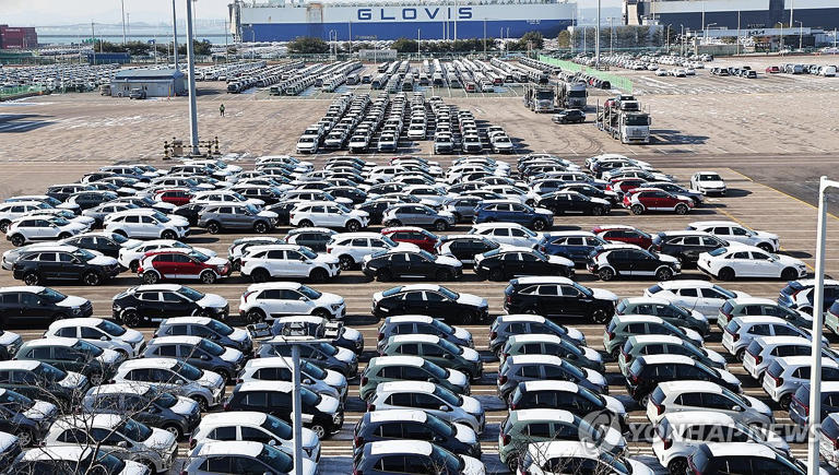 (News focus) Trump's Korea tariff threat possibly negotiating tactic ...