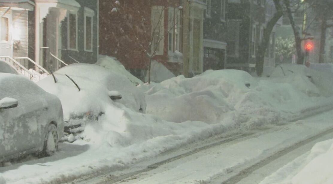 Mass. officials warn drivers to beware of large snow banks as storm ...