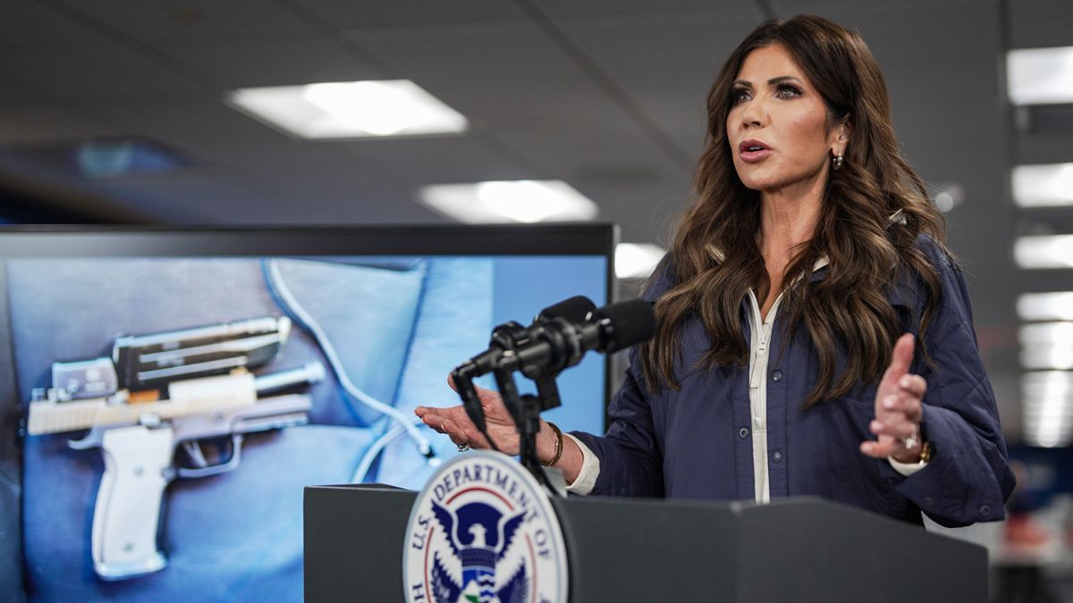 Minnesota law lets licensed gun owners carry loaded firearms at ...