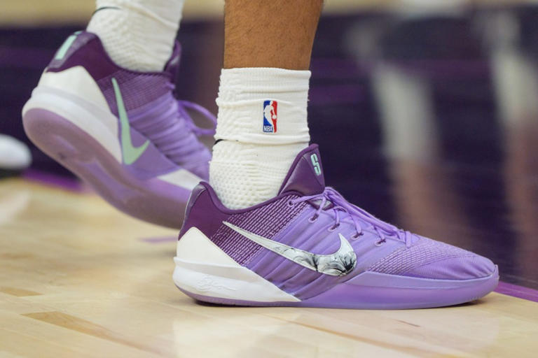 Nike cuts 775 more jobs, pointing to rougher road to recovery