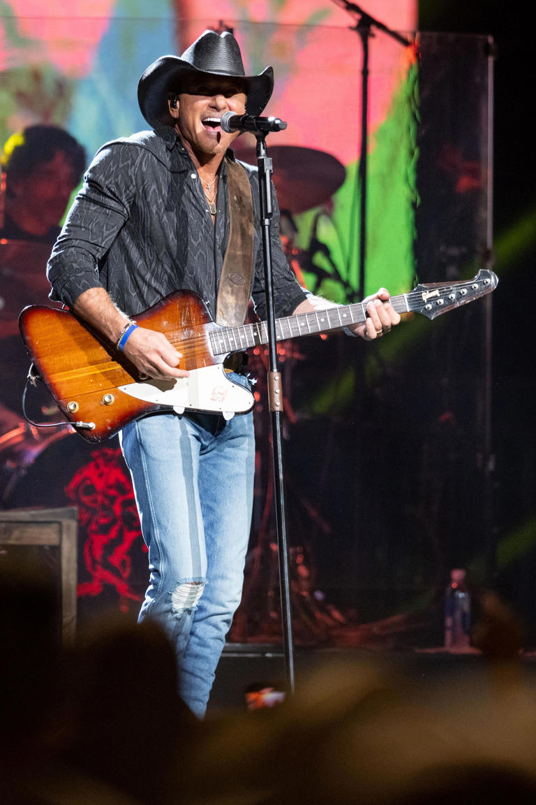 These Nashville celebs are hunkering down during winter storm, outages