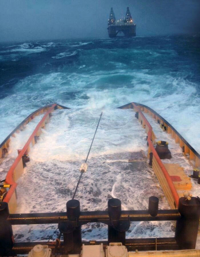 Sudden shiver down my spine: 49 pics to show why the fear of deep water ...