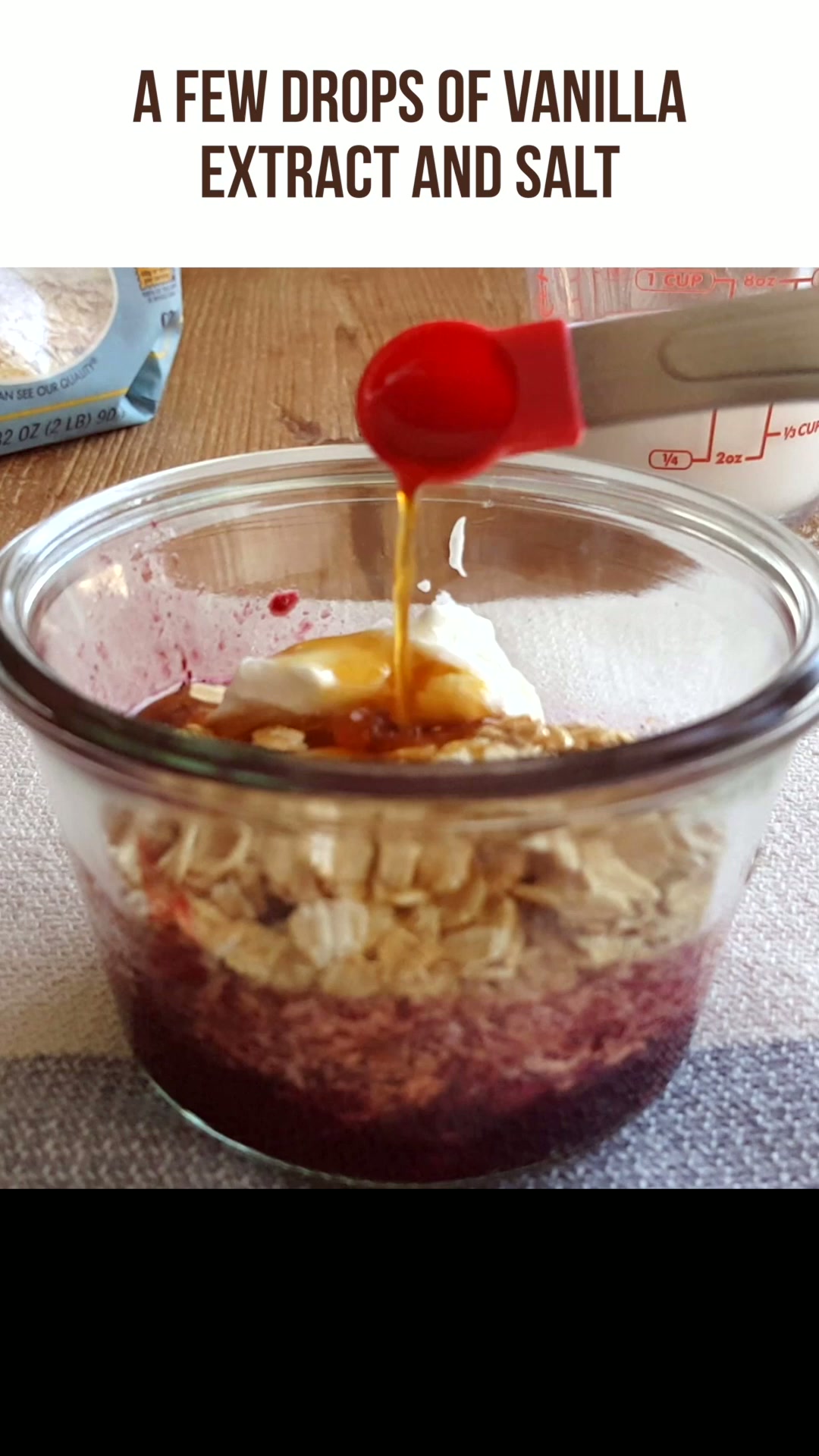 Berry crush overnight oats
