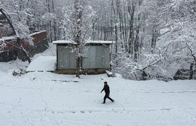 J-K: Road closure, flight disruption blot snowbound valley landscape ...