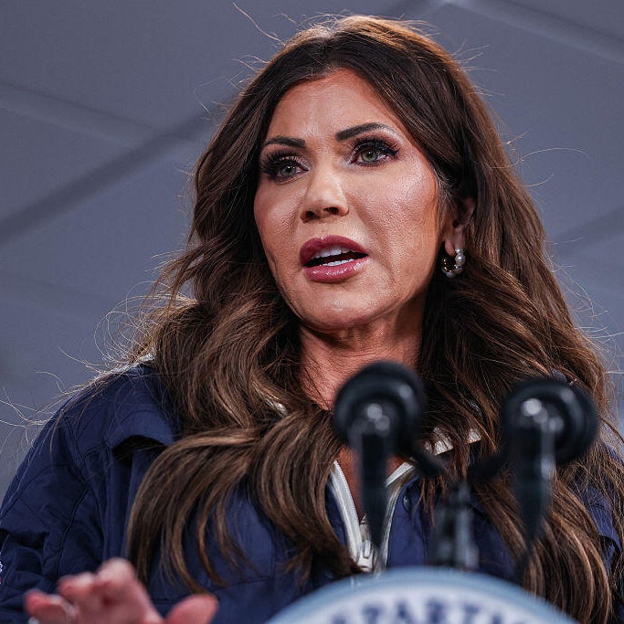 Jeffries says Democrats will move to impeach Noem if Trump doesn't fire her