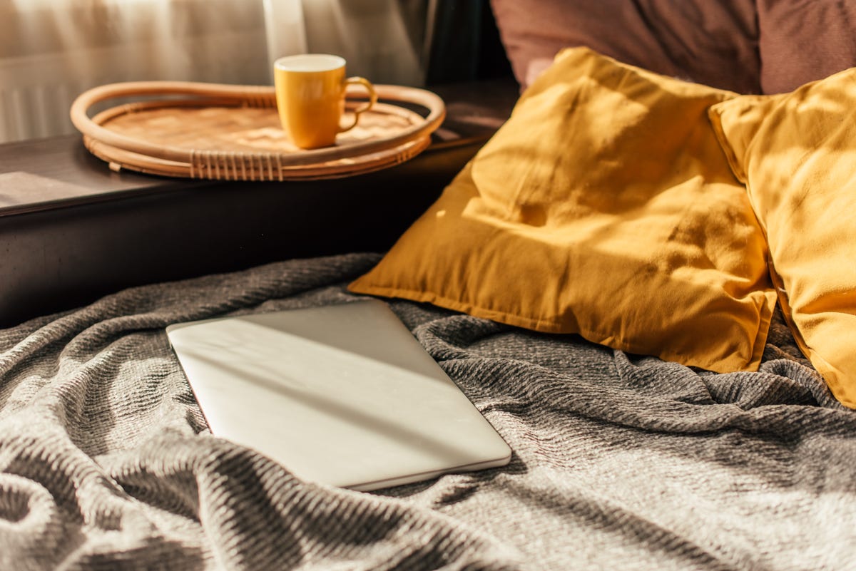 7 clever uses for old pillowcases you’ll wish you knew sooner