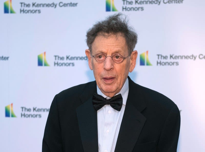 Philip Glass pulls symphony from Kennedy Center
