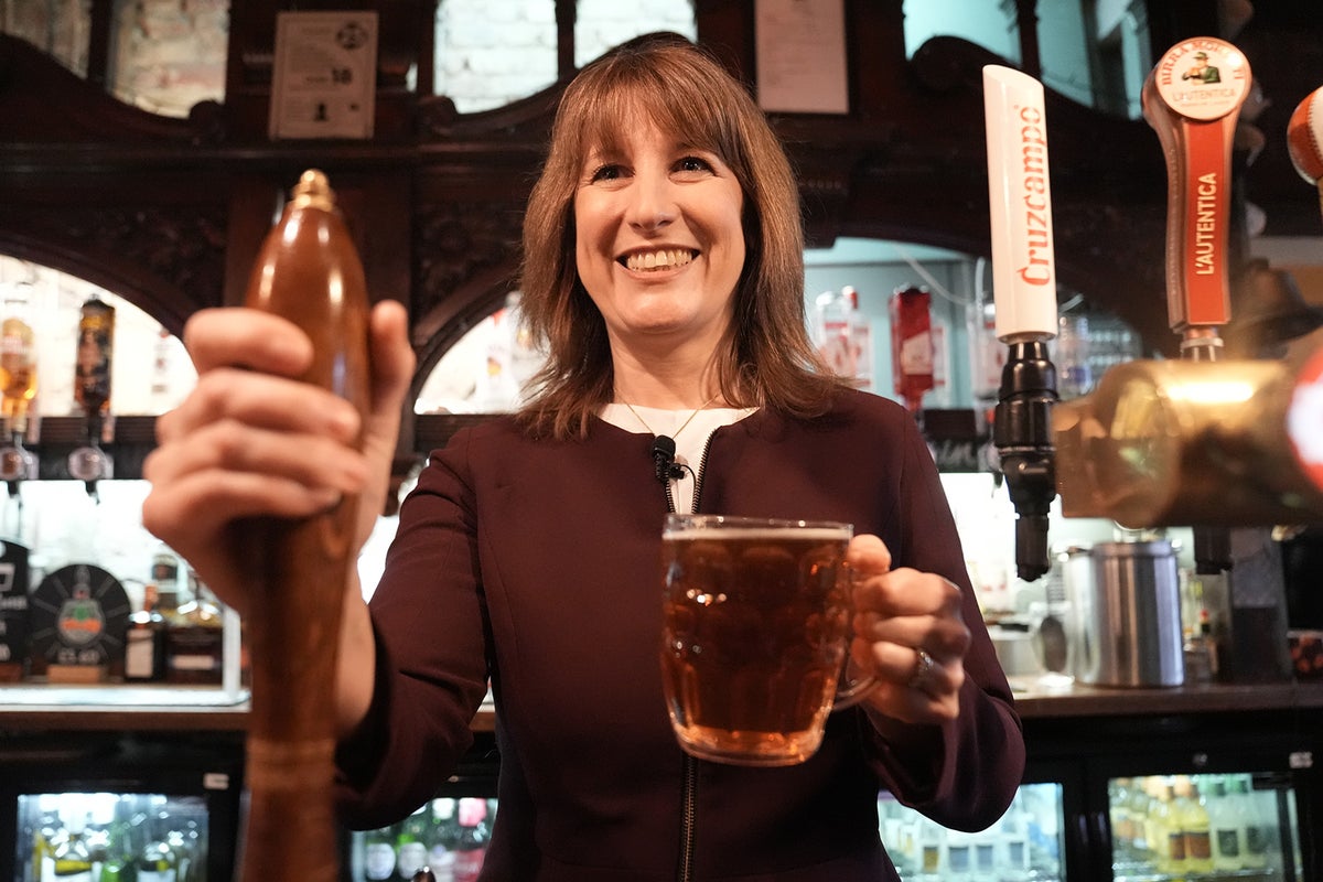 Labour MPs warn Reeves’s pubs business rates U-turn is not enough