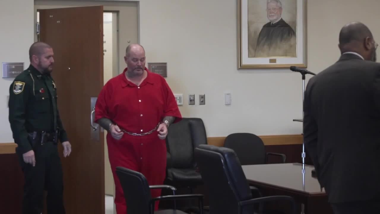 Man charged in mother's shooting death in North Fort Myers receives ...